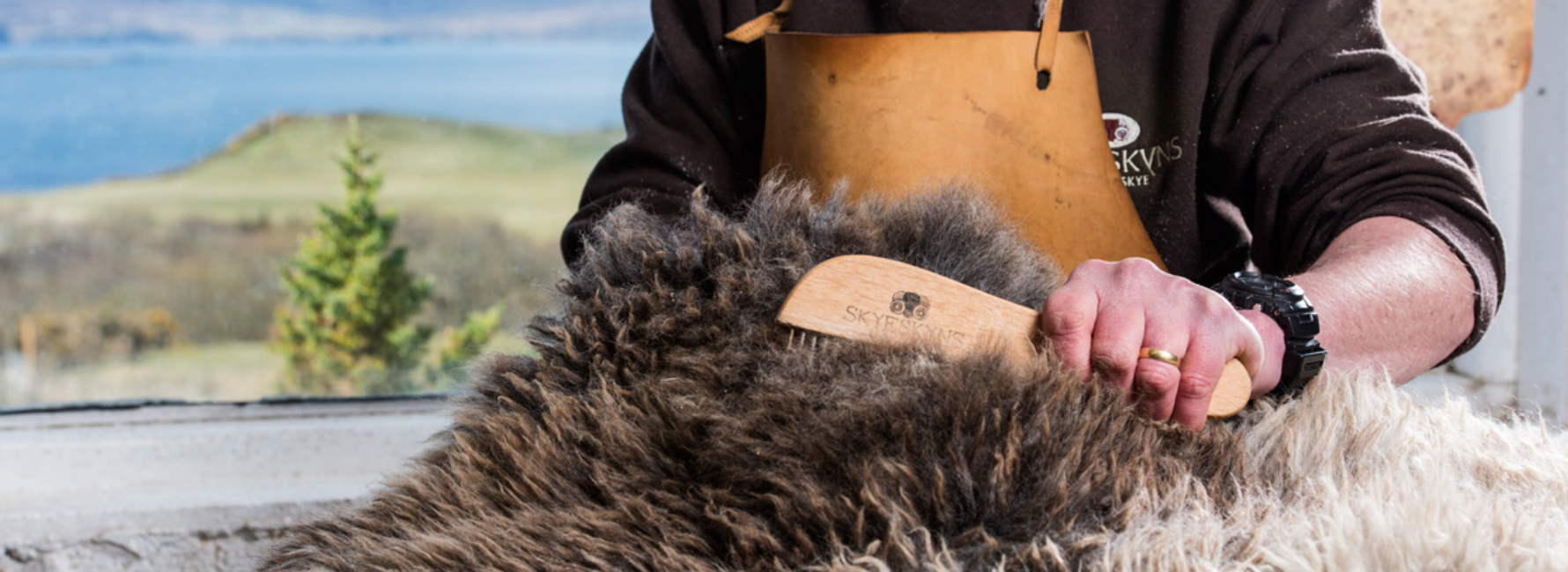 How to clean a sheepskin rug: our expert guide | Skyeskyns